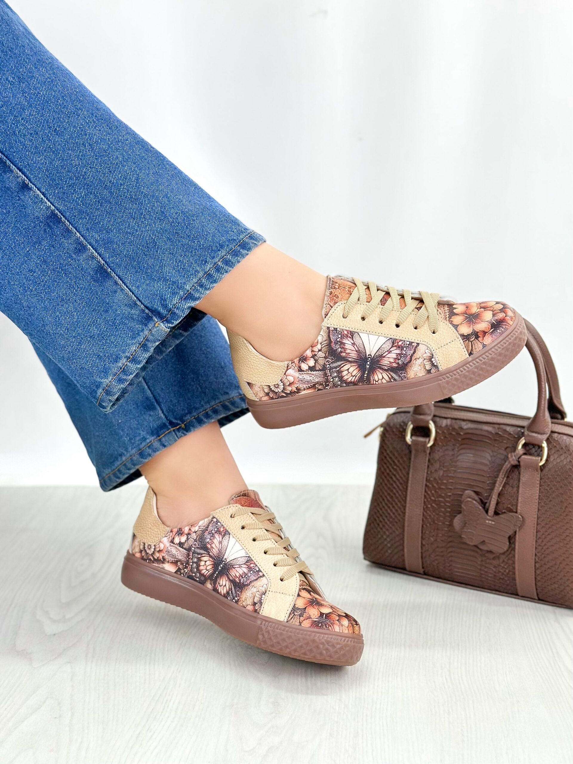 Tenis Milu Capuchino- Elegancia y Confort