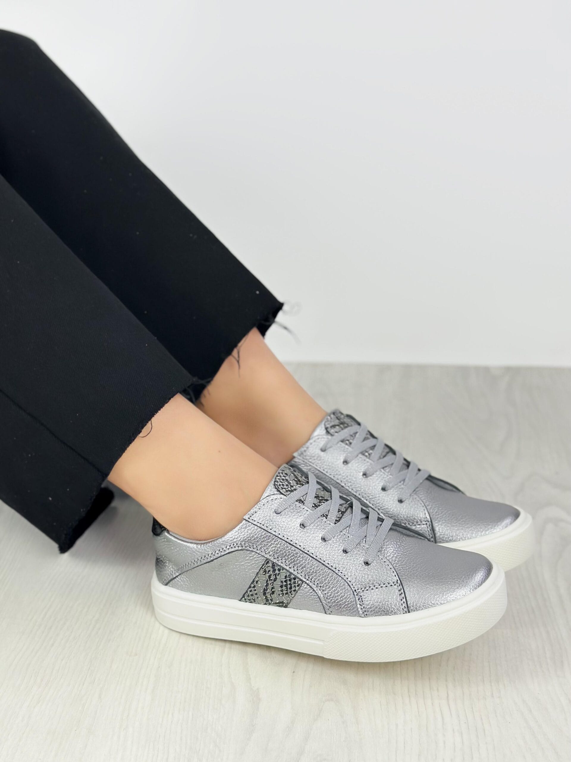 Tenis Swift Caño Fusil - Elegancia y Confort